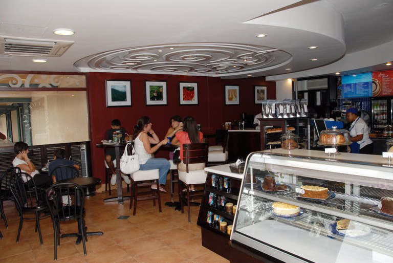 6 Coffee Shops 10 Minutes from Liguanea - YardEdge